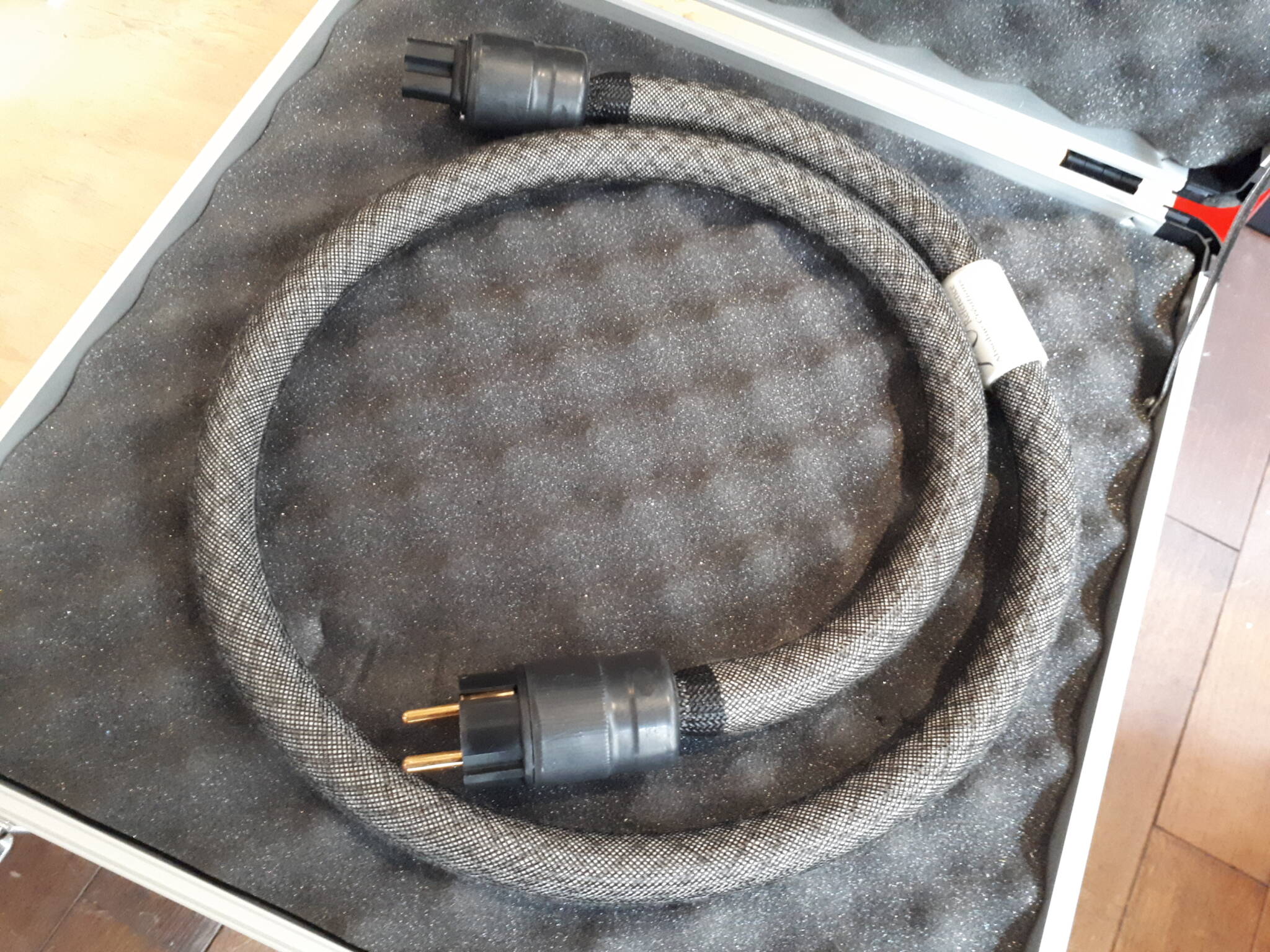 ABSOLUE CREATION Tim Reference secteur Acoustic Gallery Hi-Fi haut de ...